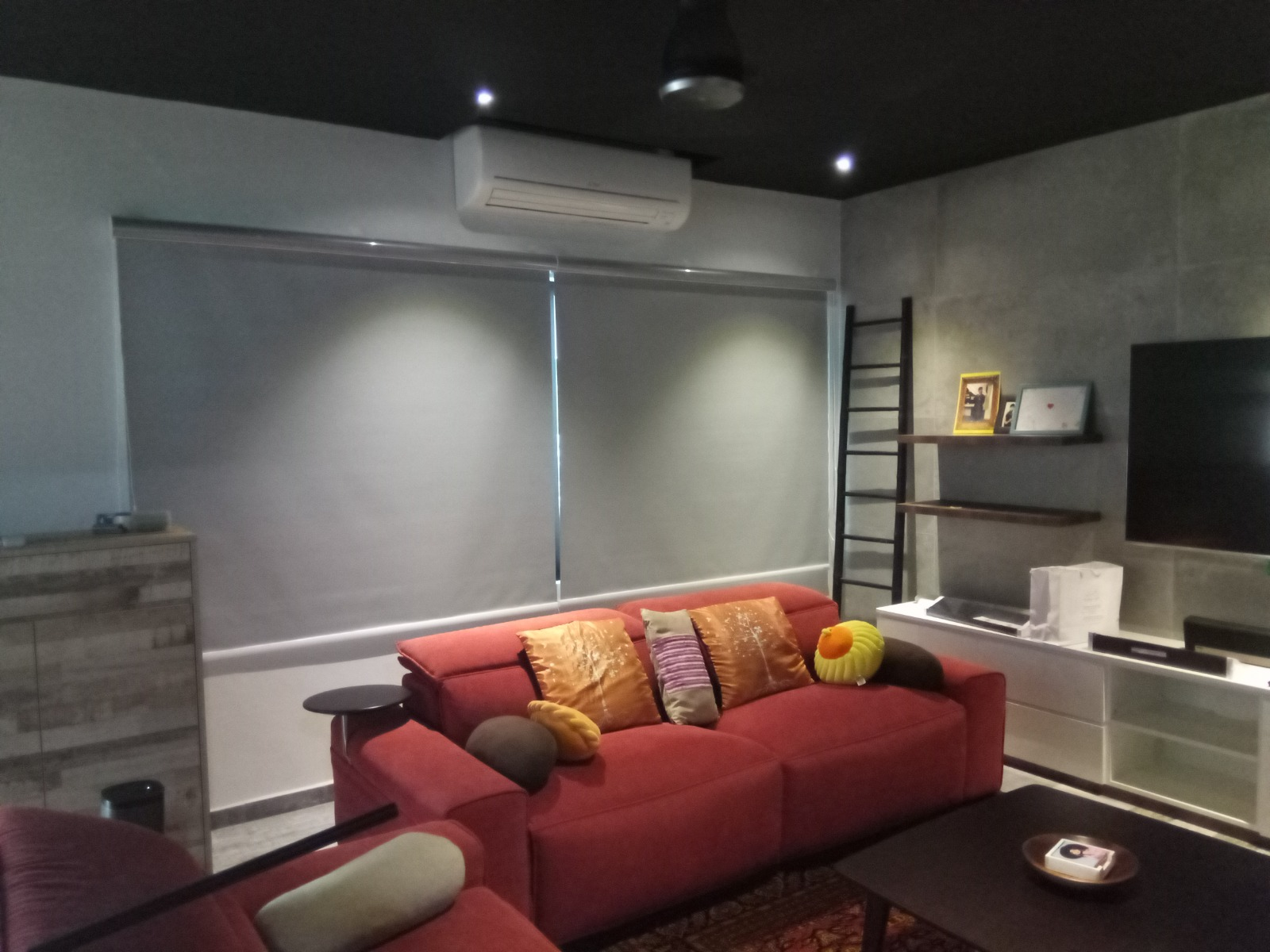 Roller Blinds – Home Decor Curtains and Blinds